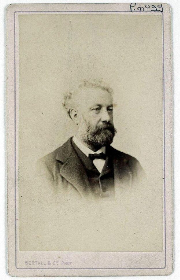 Les portraits de Jules Verne – Centre international Jules Verne